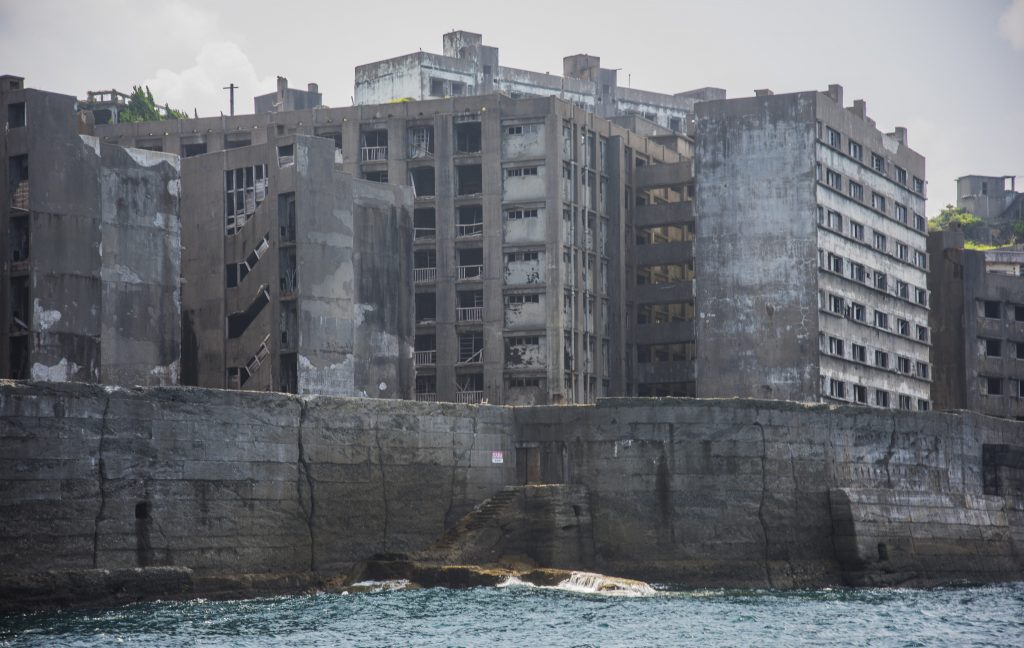 L'isola fantasma di Hashima: dagli anni d'oro delle miniere di carbone ...
